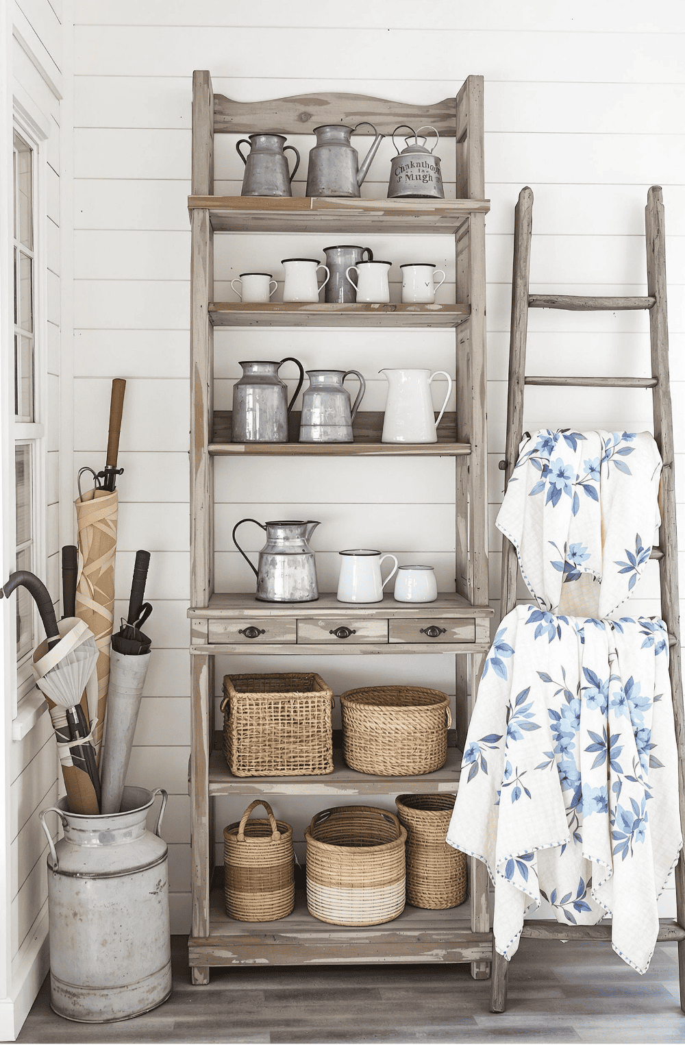 23 Inspiring Decor Ideas for Your Farmhouse Porch - Maison Maker