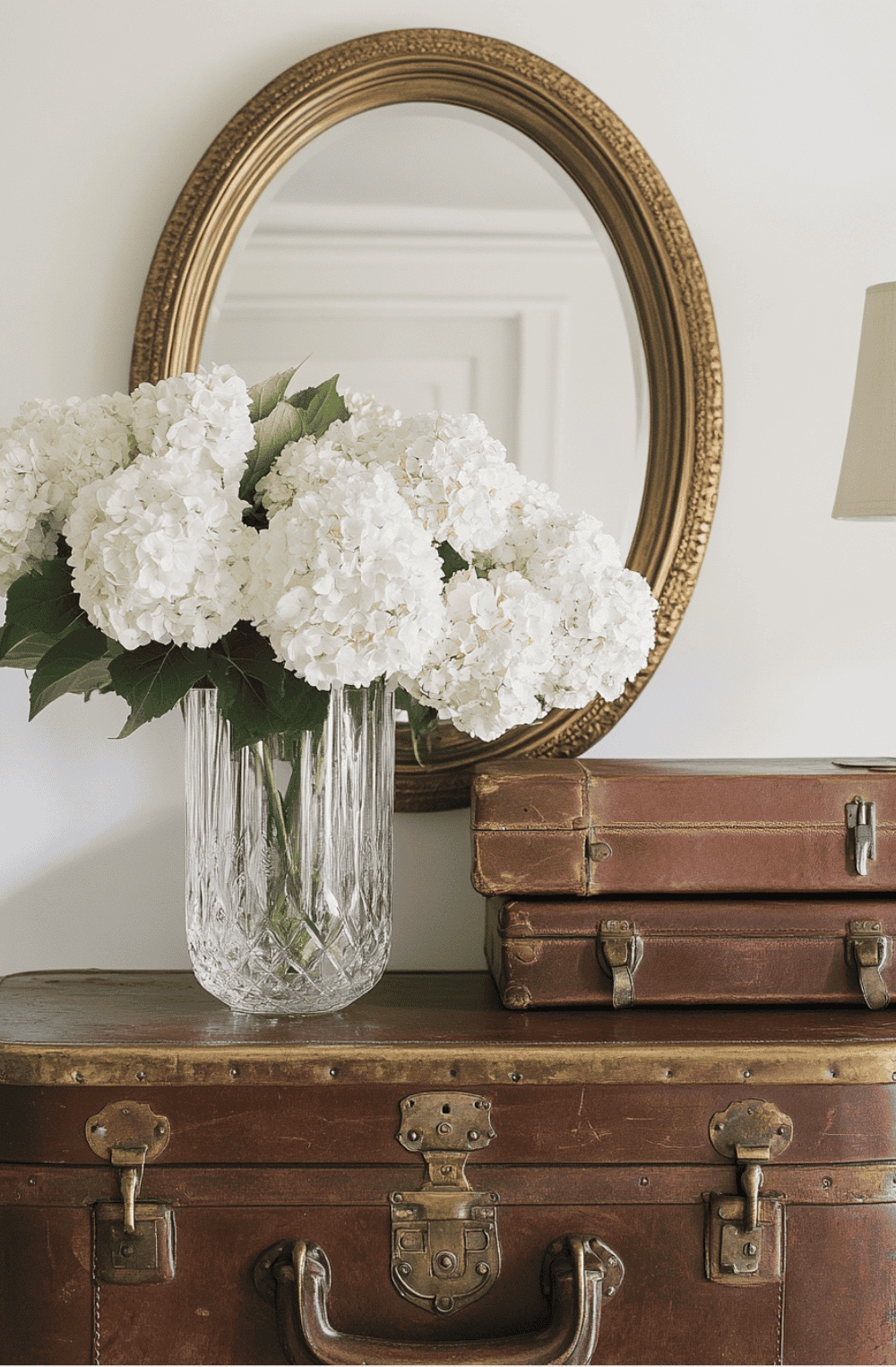 19 Stunning Entrance Table Ideas to Transform Your Entryway - Maison Maker